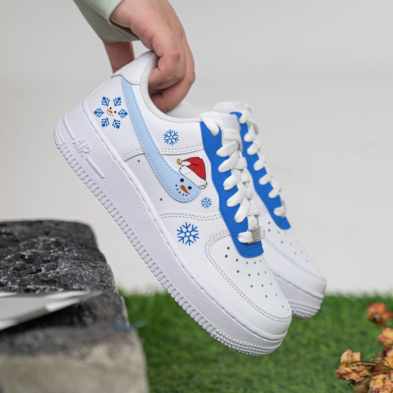 Custom Christmas AF1 Sneakers Hand-painted Red Christmas Hat Air Force ...