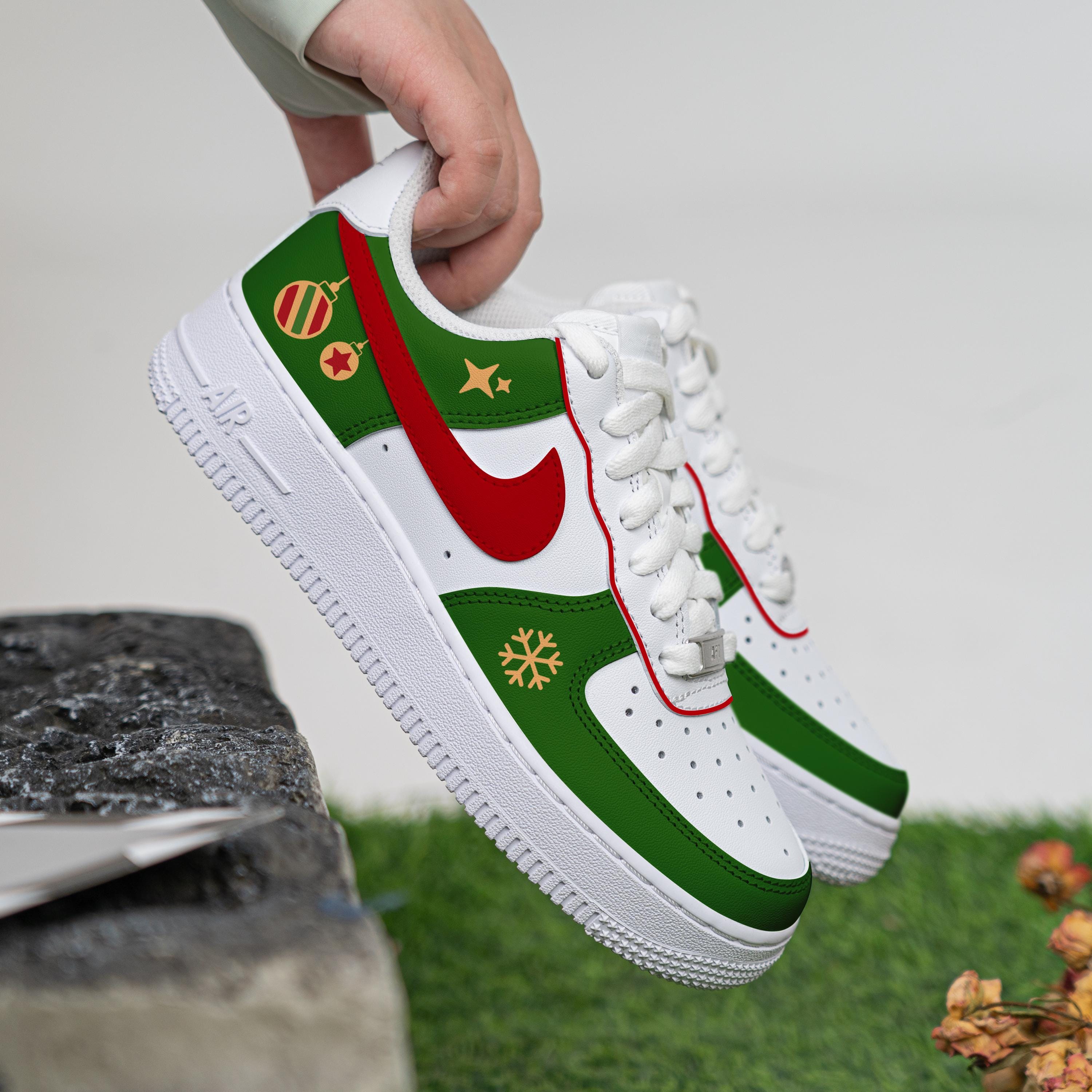 Custom Christmas Air Force 1 Hand Painted Christmas Ball AF1 Sneakers ...