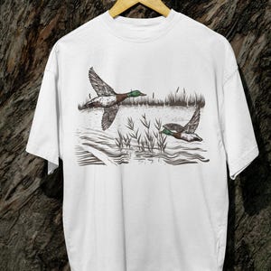 Vintage Green Duck Casual T-shirt, Animal Lover T-shirt, 90s Waterfowl ...