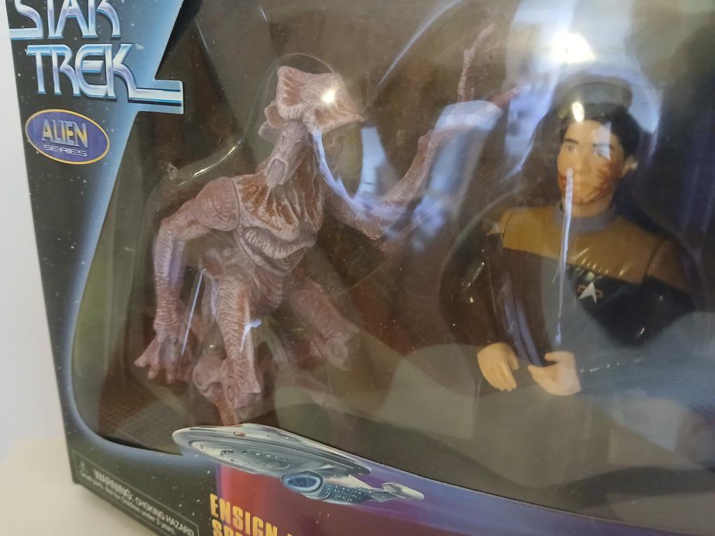 Playmates Harry Kim & Species 8472 Figure Set - Etsy