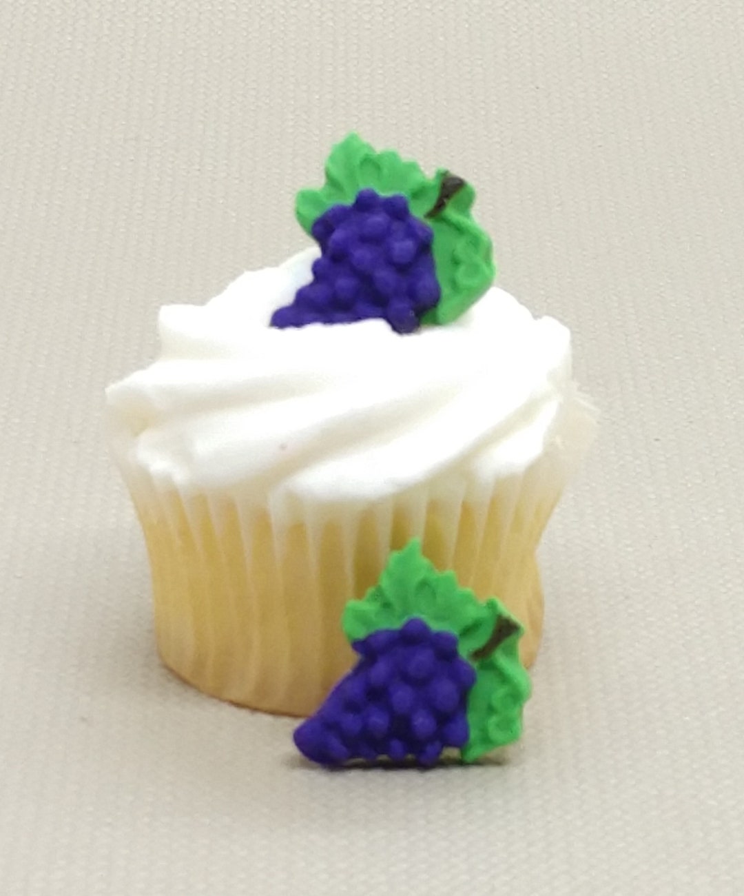Fondant Grapes Cupcake Toppers, Purple Edible Cake Decorations (set of ...
