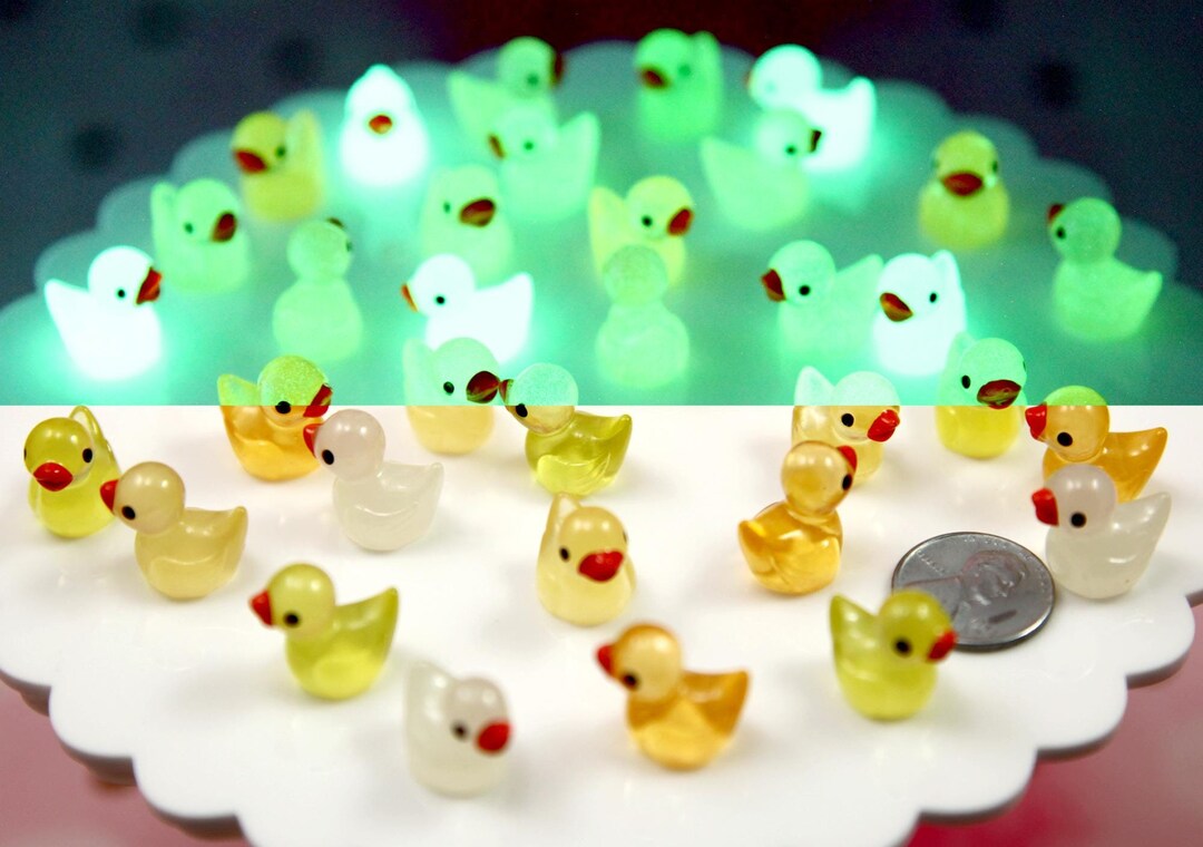 Mini Glow in the Dark Ducks - 20 Pcs - 16mm Tiny Glow Miniature Rubber ...
