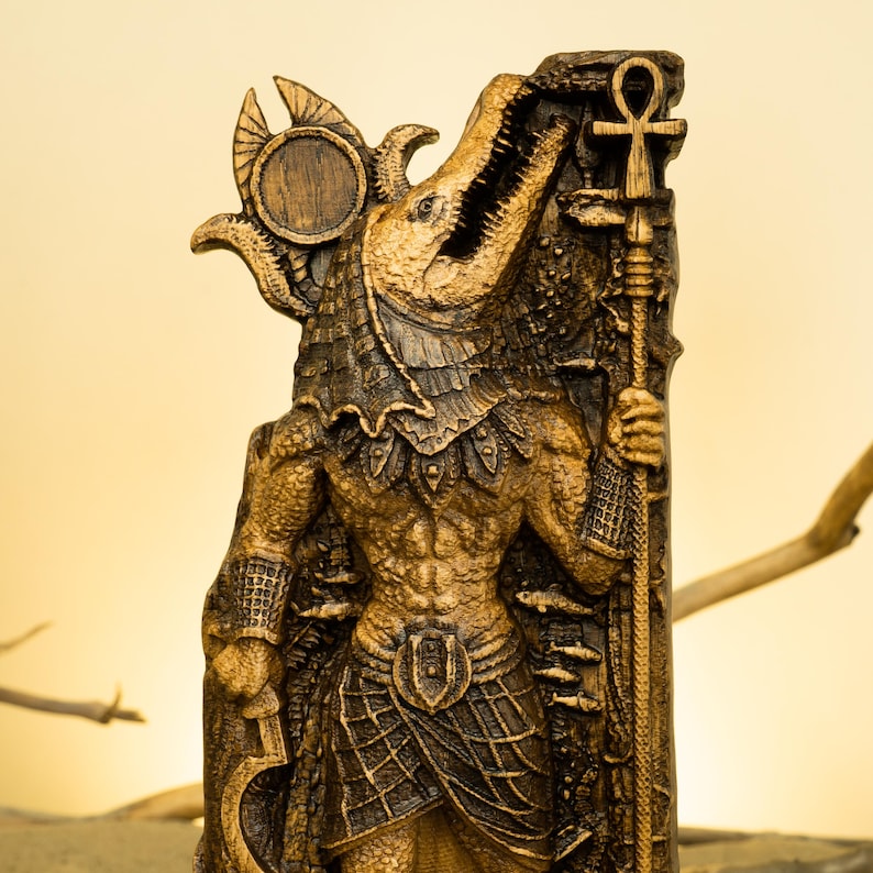 Estatua de Sobek, dios egipcio, cocodrilo, protector del río Nilo ...
