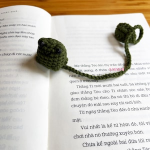 Cute Crochet Baby Frog Bookmark, Lovely Gift for Teacher, Gift for Book ...