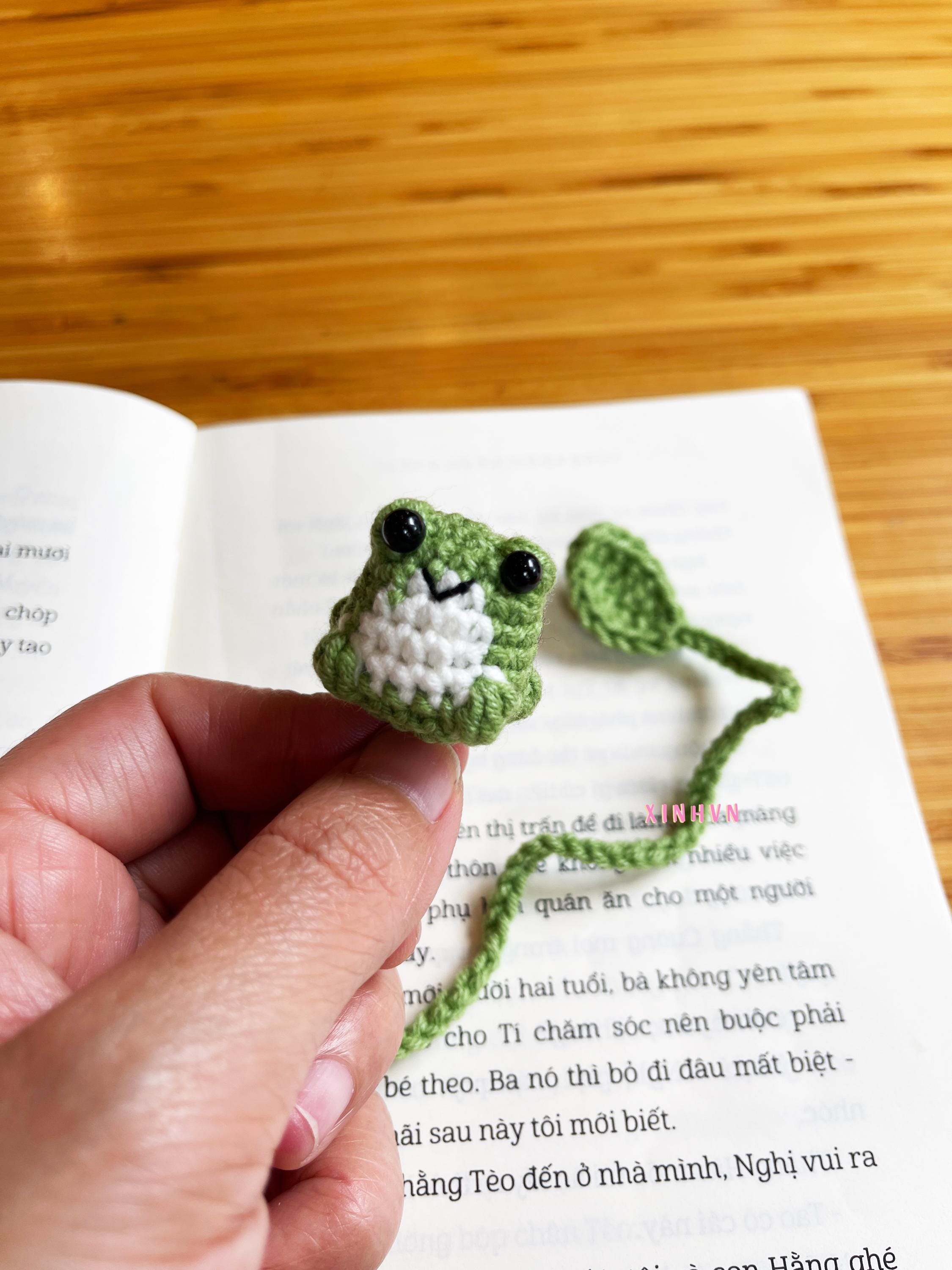 Cute Crochet Baby Frog Bookmark, Lovely Gift for Teacher, Gift for Book ...