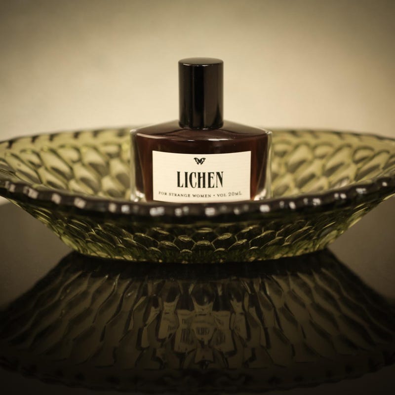 ForStrangeWomen - Etsy