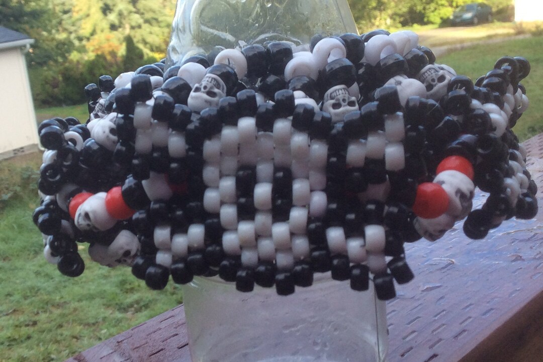 Epic Kandi UFO Cuff Bracelet With 5 Beaded Skull and Bones Around and ...