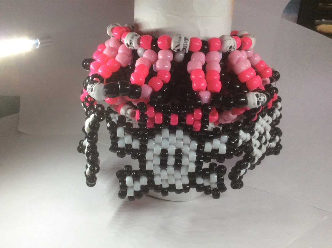Epic Kandi UFO Cuff Kandi Bracelet With 5 Skulls and Bones - Etsy Canada