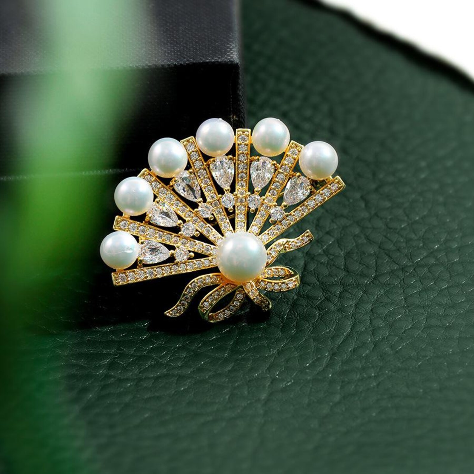 Handmade Diamond Pearl Fan Brooch 18k Gold-plated Natural Freshwater ...