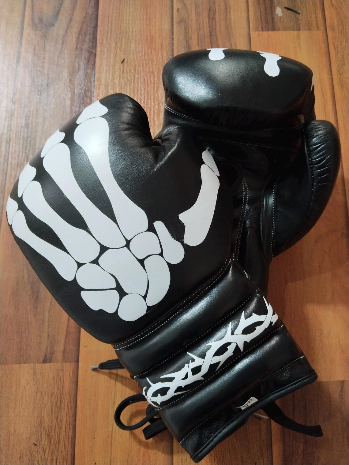 Customized 14 Oz Skeleton Boxing Gloves- Black Color, Cowhide Leather ...