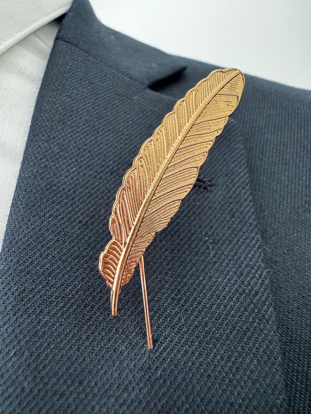 Elegant Gold Feather Lapel Pin for Men – Classic Feather Brooch for ...