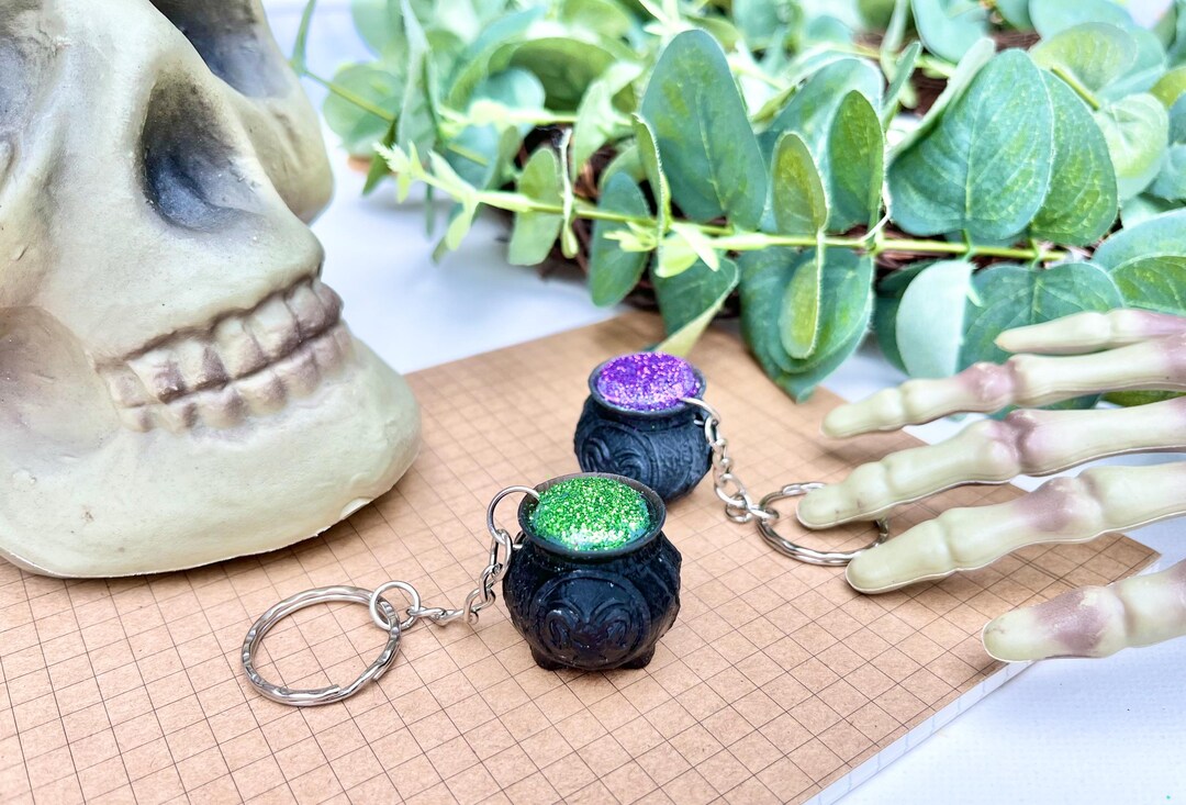 Cauldron Keychain 3D Printed Green or Purple - Etsy