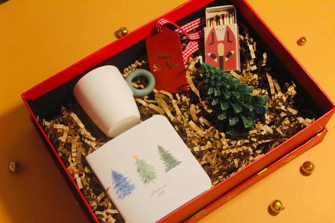 Christmas Gift Box Corporate Gift Box, Special Gift Box, Winter Gift ...