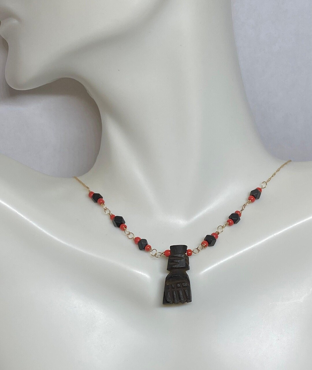14 Karat Yellow Gold Genuine Azabache Jet Mano Figa 16" Necklace - Etsy