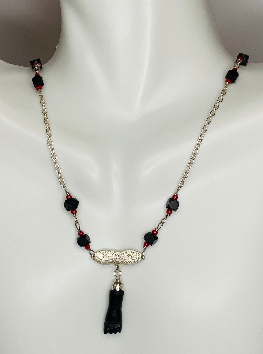 Sterling Silver Genuine Azabache Jet & Simulated Red Coral Beads Mano ...