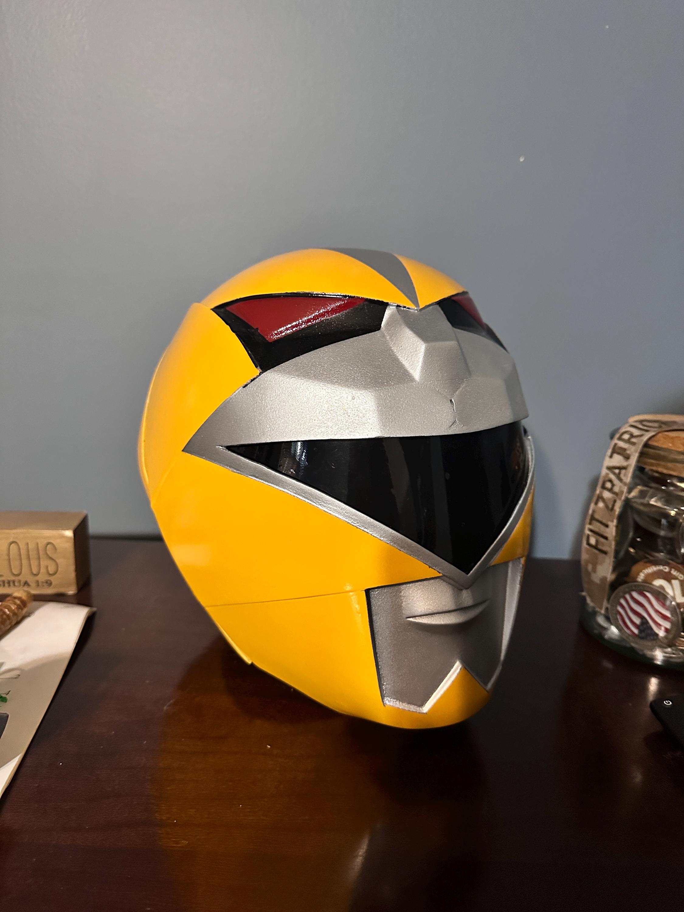 Power Rangers Lost Galaxy/ Seijuu Sentai Gingaman Yellow Ranger Helmet ...