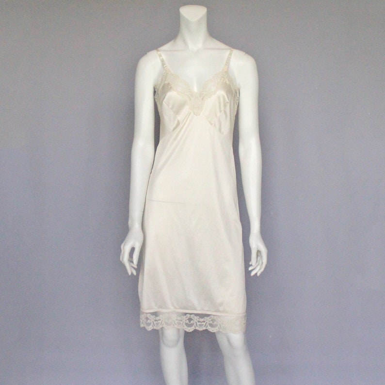 Vintage Beige Full Slip With Lace Trim / Sliperfection / Size 34 ...