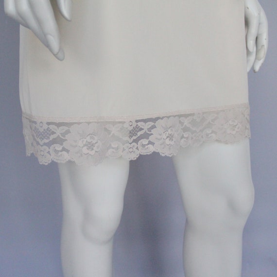 60's Sears Roebuck Full Slip with Lace Trim / Beige N… - Gem
