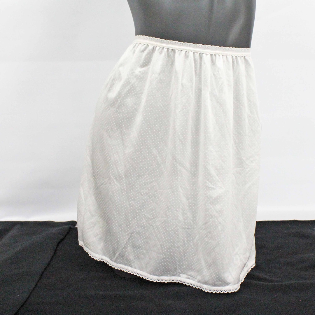 White Mini Half Slip / Penn-dale / Polka Dots / Narrow Lace at Hem ...