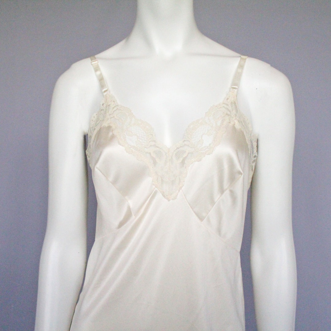 Vintage Beige Full Slip With Lace Trim / Sliperfection / Size 34 ...