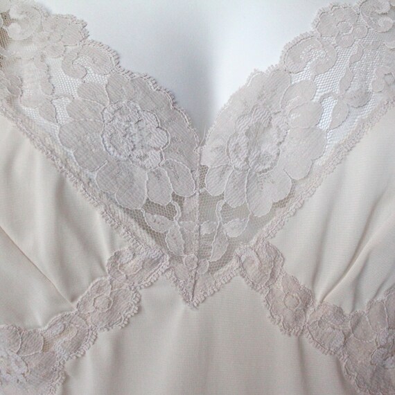 60's Sears Roebuck Full Slip with Lace Trim / Beige N… - Gem