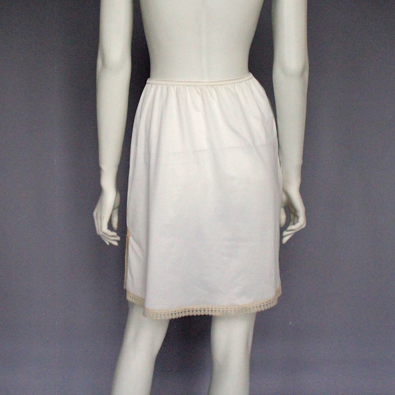 60's Mini Half Slip with Art Deco Lace / Maidenform S… - Gem