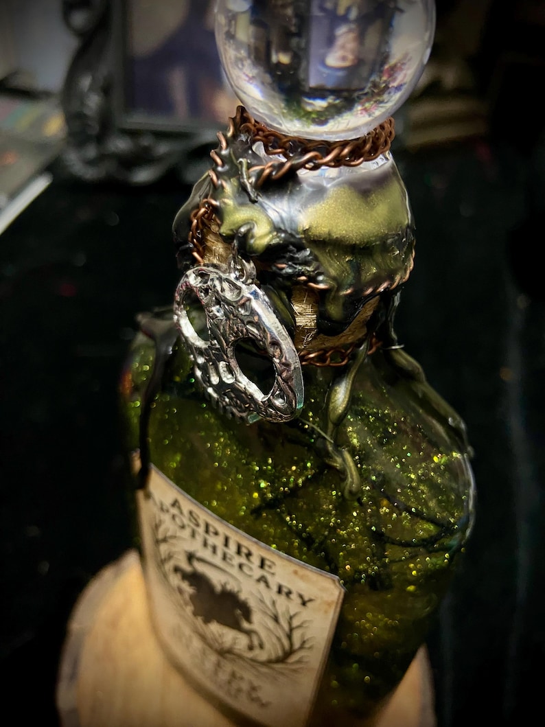 Sleepy Hollow Potion Bottle: Gothic Halloween Decor, Skull Charm ...