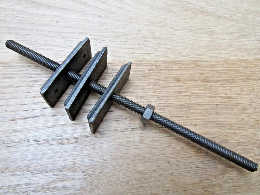 Rustic Iron Radiator Retaining Wall Stay Vintage Anchor Fixing Bracket ...