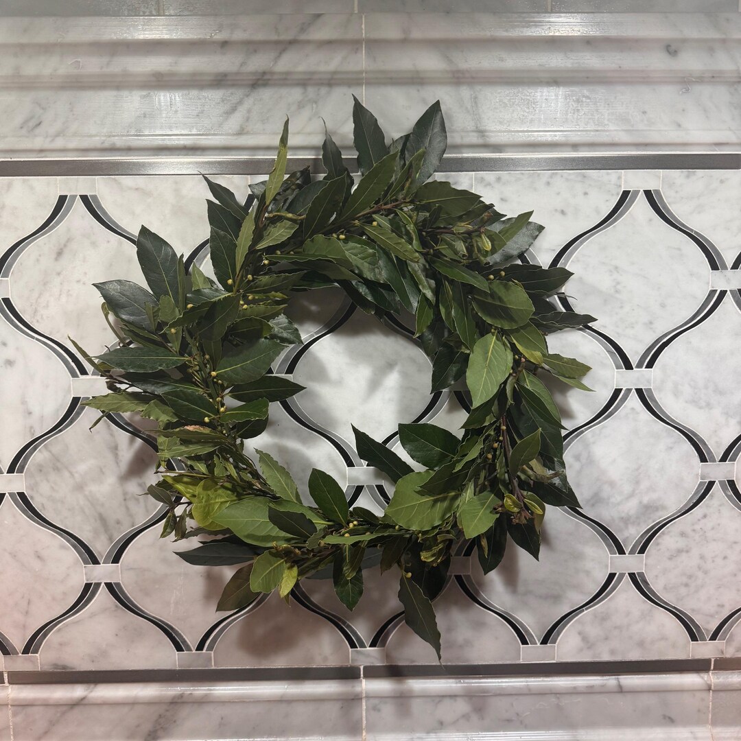 Fresh Pacific Bay Leaf Wreath | Kitchen Wreath | Holiday Decor ...