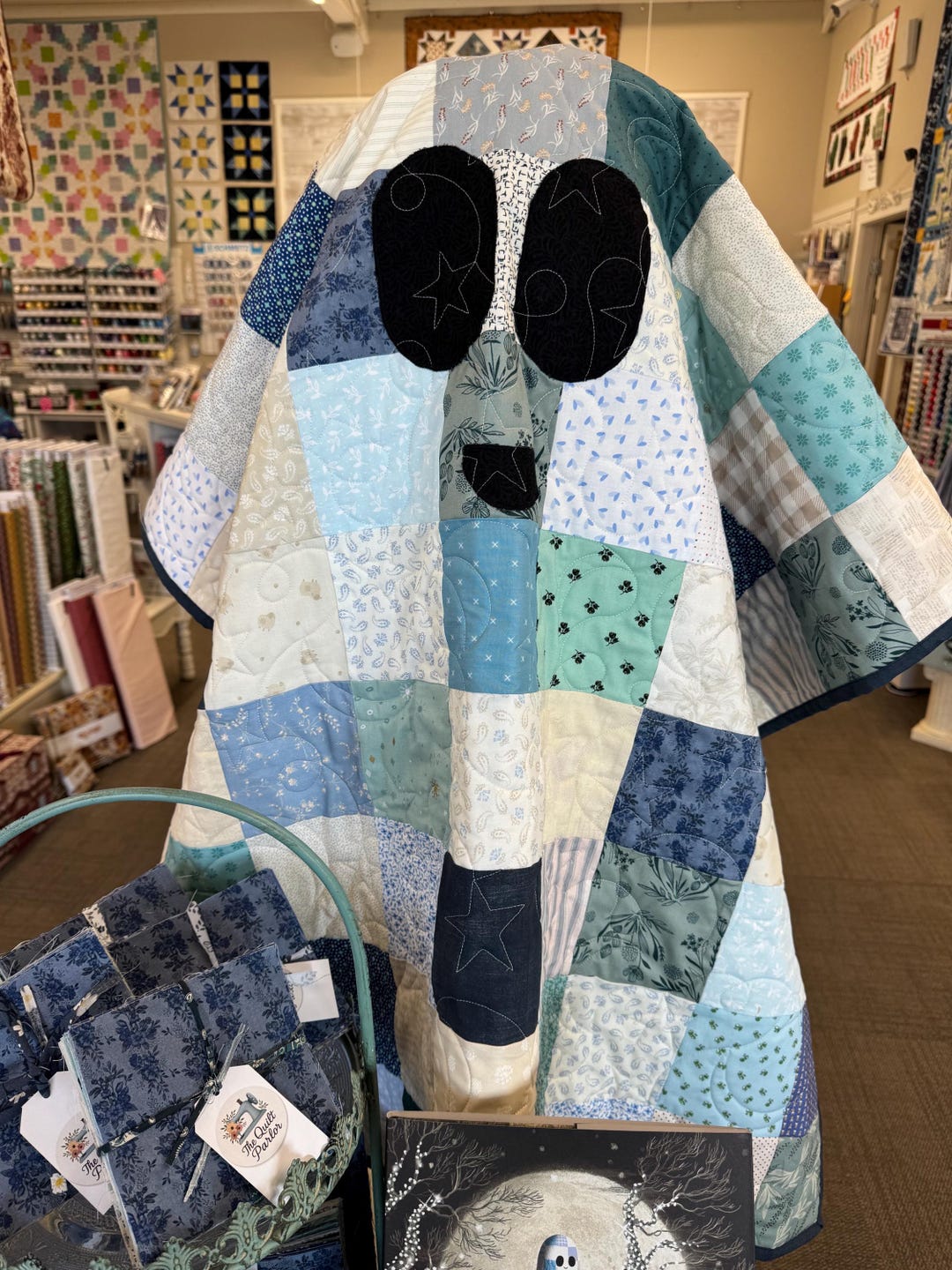 The Little Ghost Who Was a Quilt Kit: Spooky-cute Cotton Fabric, 41x59 ...