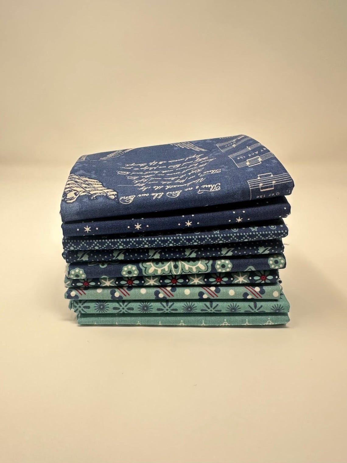 Lori Holt, Americana 27 Piece Fat Quarter Bundle - Etsy