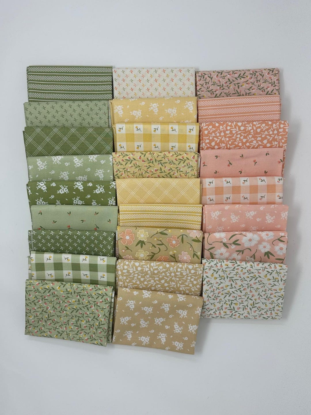 Moda, Flower Girl 26 Piece Fat Quarter Bundle - Etsy