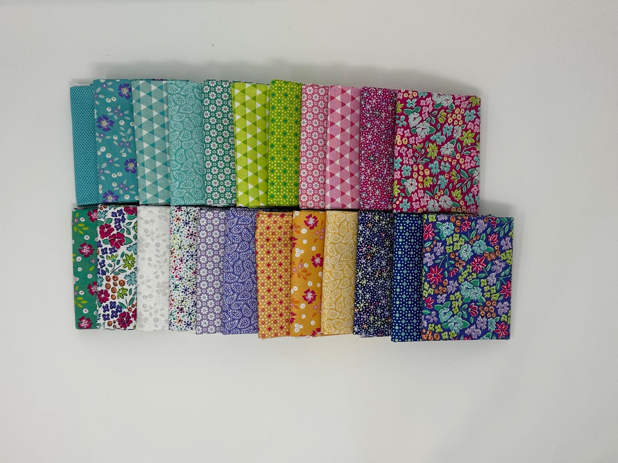 Riley Blake, Vibrance, 23 Piece Fat Quarter Bundle - Etsy