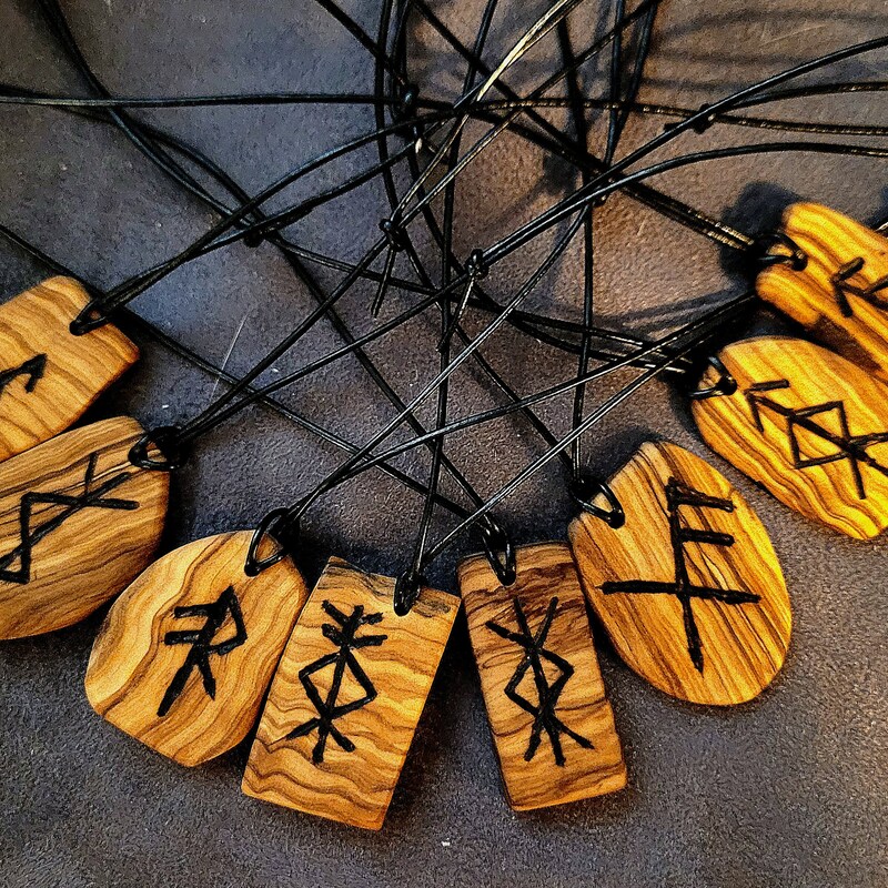 Runes - Etsy France