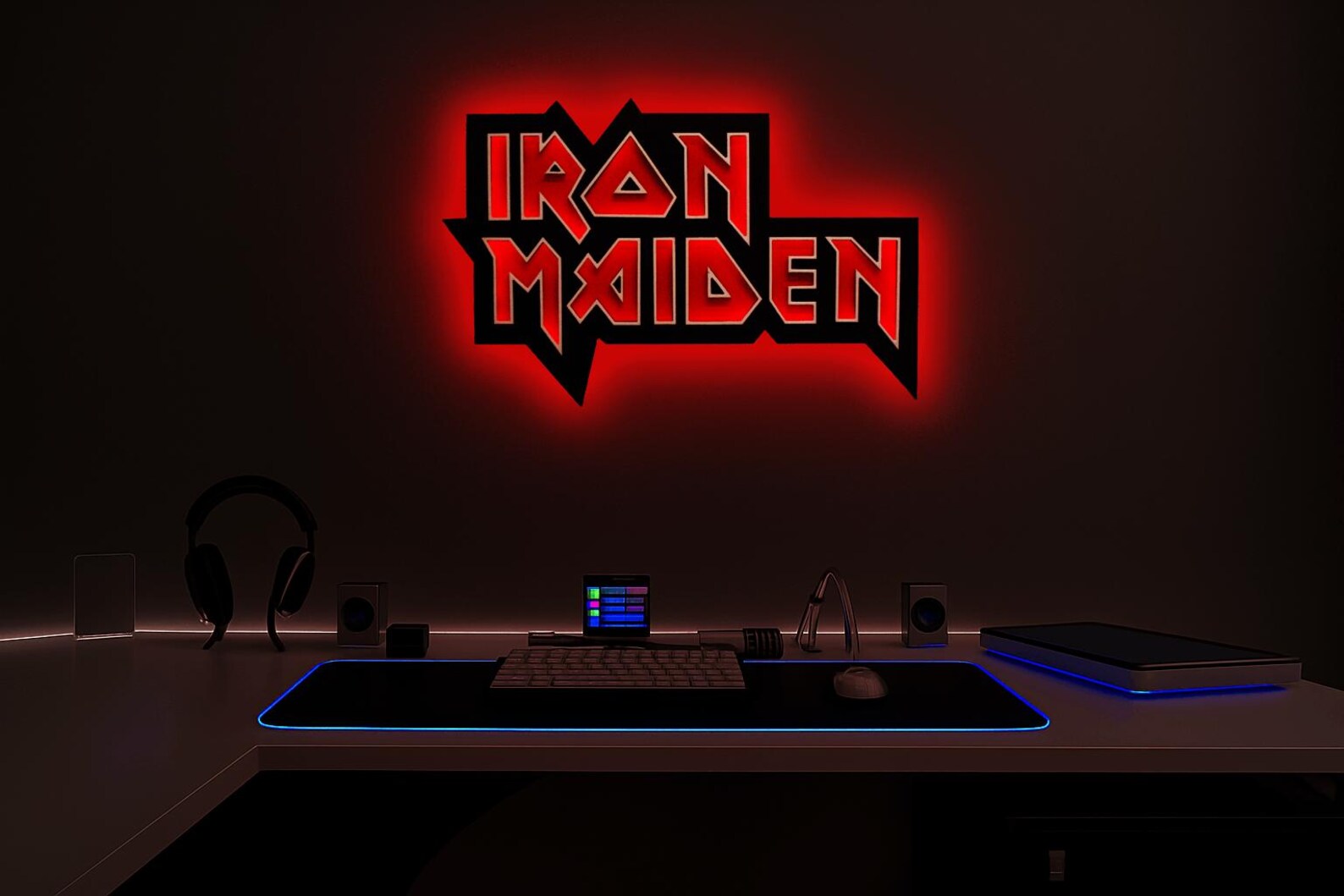 Iron Maiden Logo LED Wall Light Sign: Handmade Rock Heavy Metal Music ...