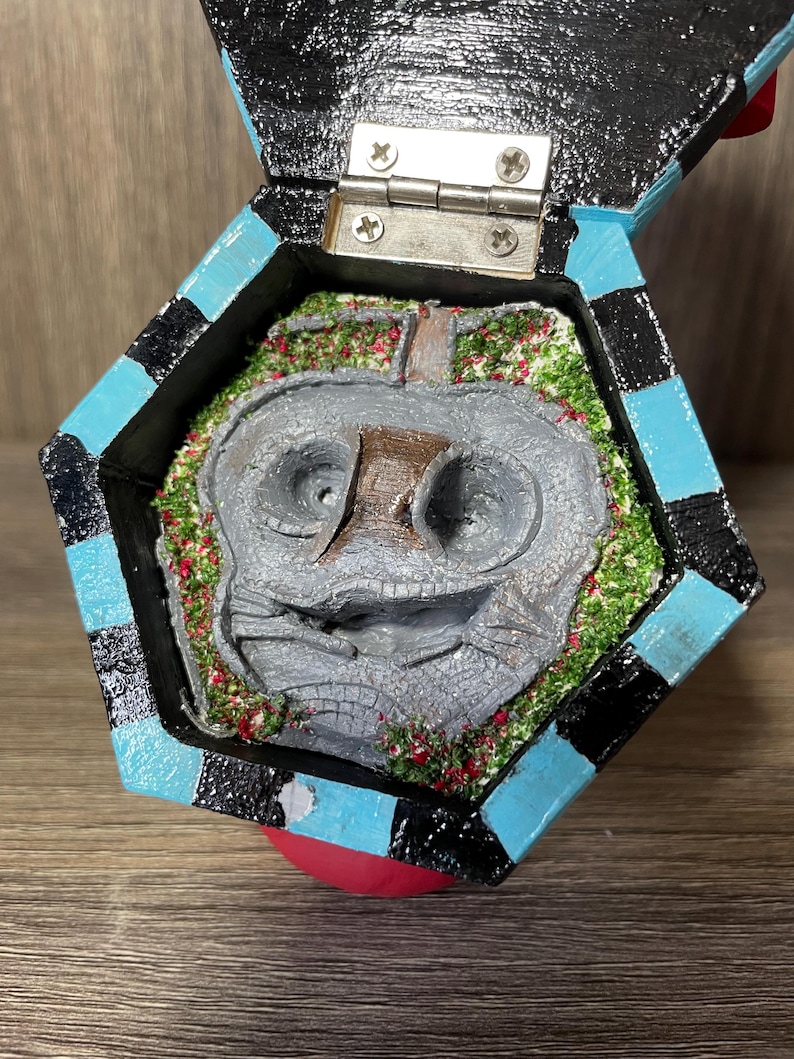OOAK Coraline Box Backyard Display - Etsy