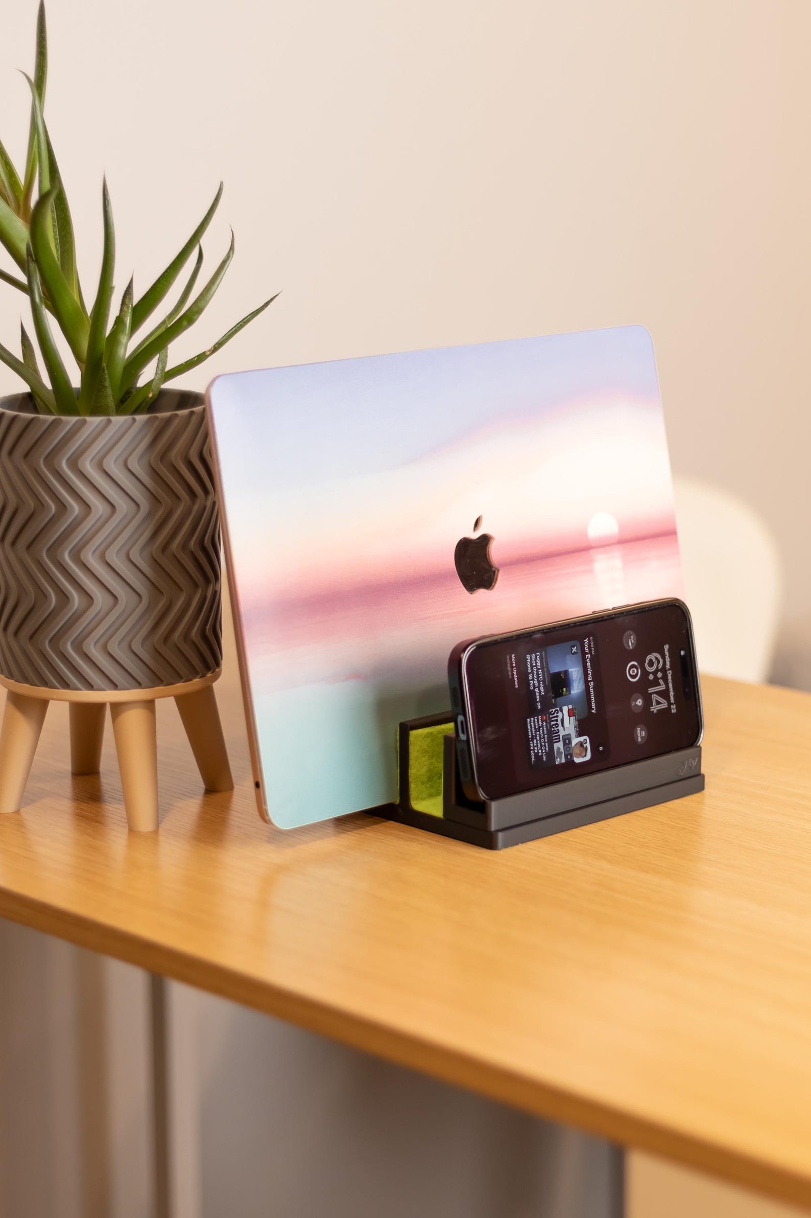 Sleek Multi-device Vertical Stand for Laptop, Tablet, and Phone - Etsy