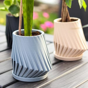 Angular Planter| Modern Angular Flower Pot| Minimalist Flower Pot With ...