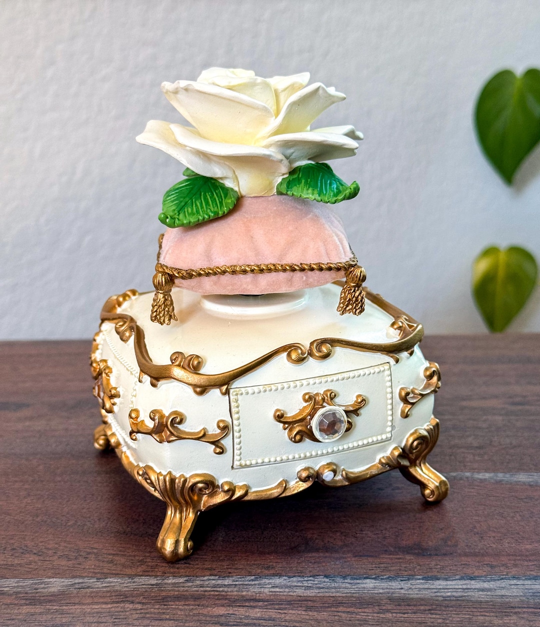 Fairytale Vintage Rose Music Box - Etsy