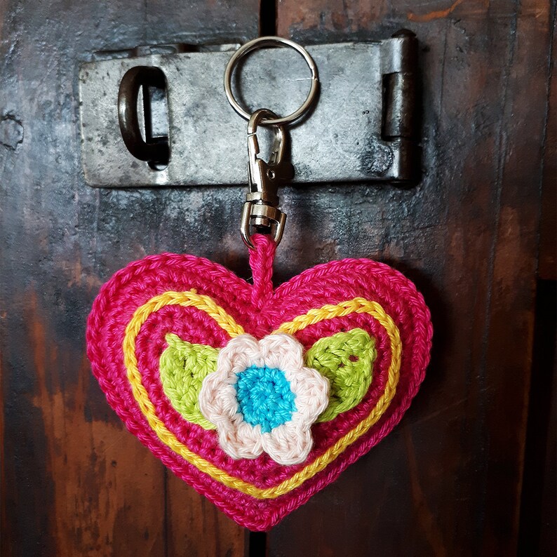 Crochet Mexican Style Sacred Heart Keychain in giftbox / heart | Etsy