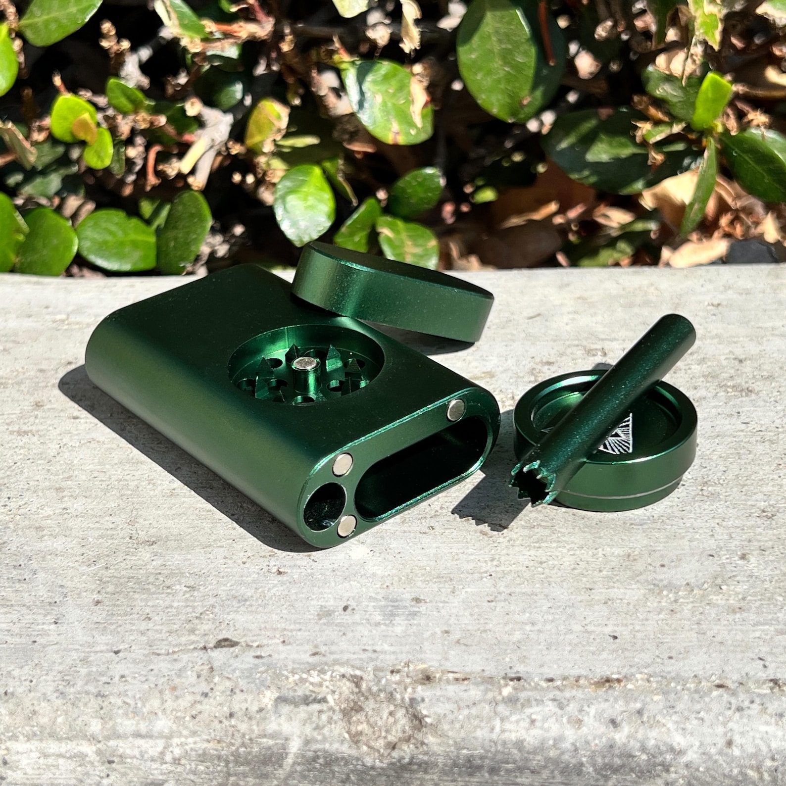 One Hitter Dugout Set With Build in Grinder - Metal Portable All-in-one ...