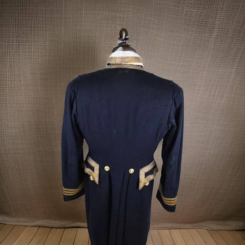 British Royal Navy Commanders Tailcoat British Royal Navy Commander's ...