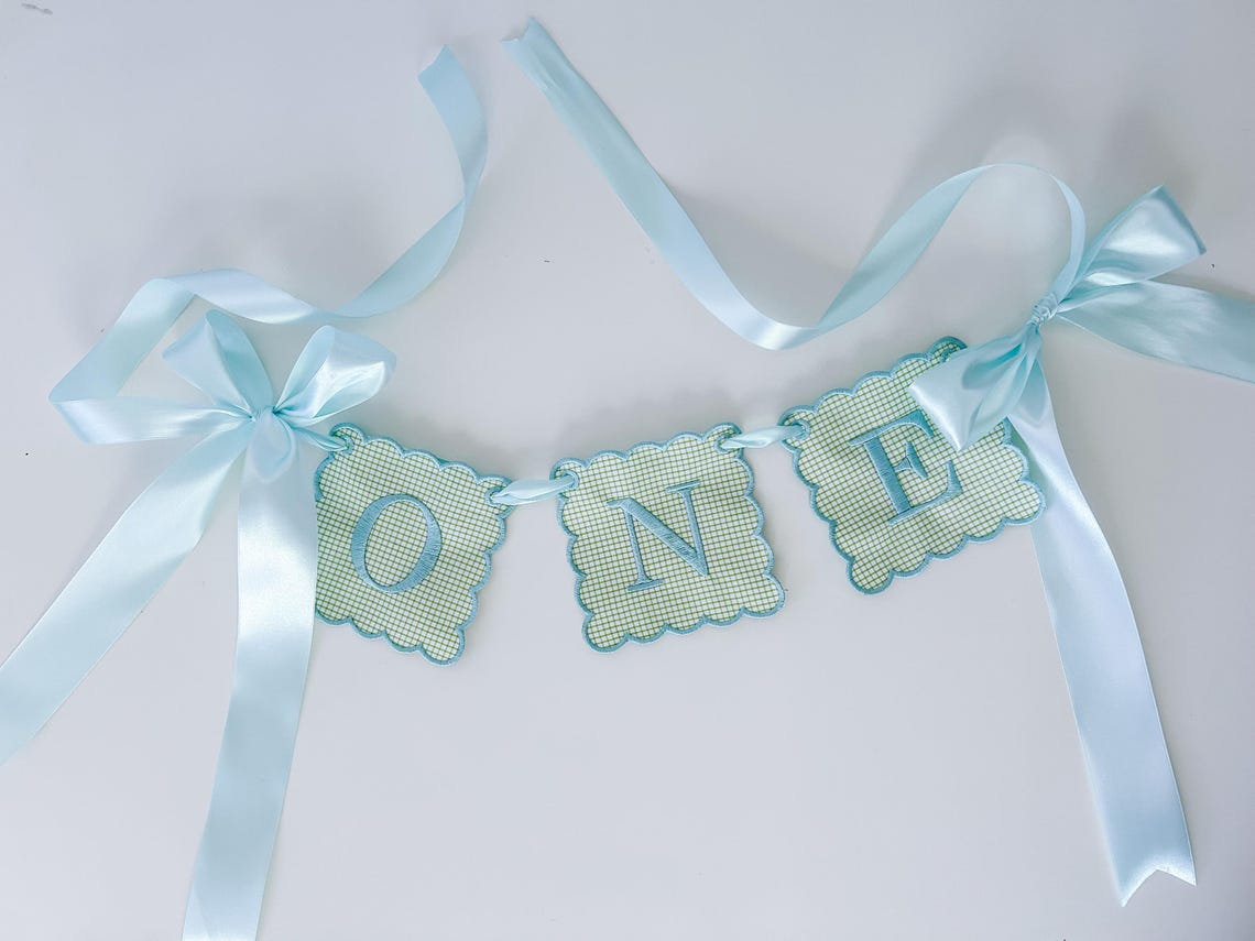 Custom Baby Name Banner, Scallopped Bow Name Banner, Embroidered Baby ...