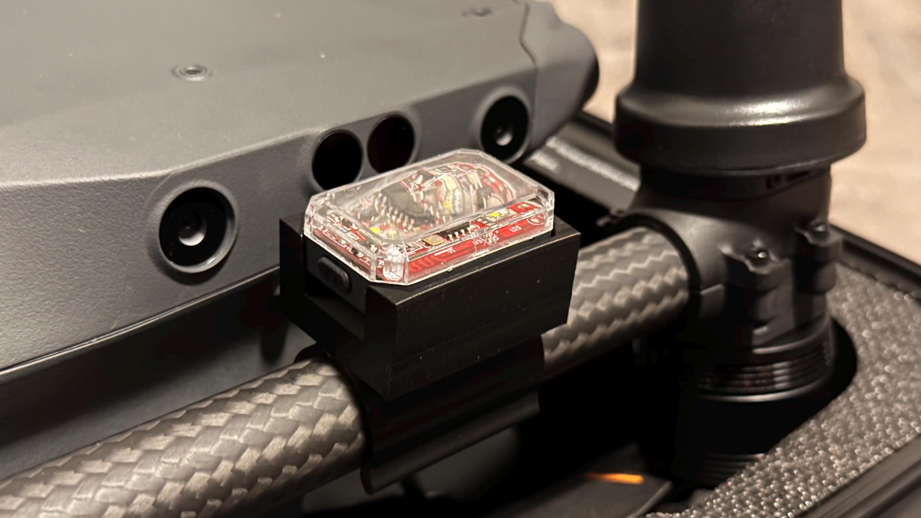 DJI Matrice 30 M30T Firehouse ARC V Strobe Light , Apple Air Tag ...