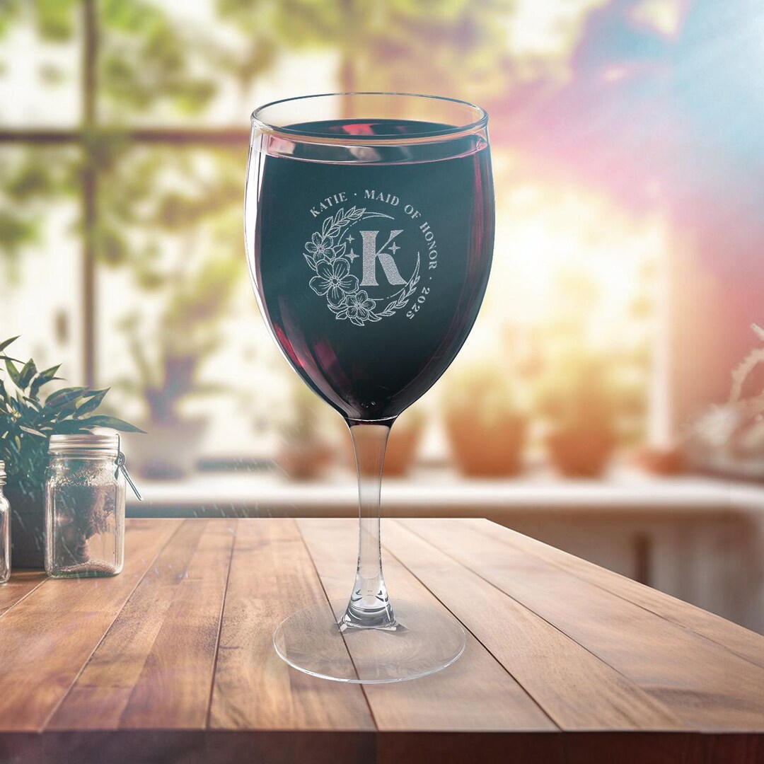 Personalized Engraved Moon Wine Glass, Custom Bridesmaids Gift, Elegant ...