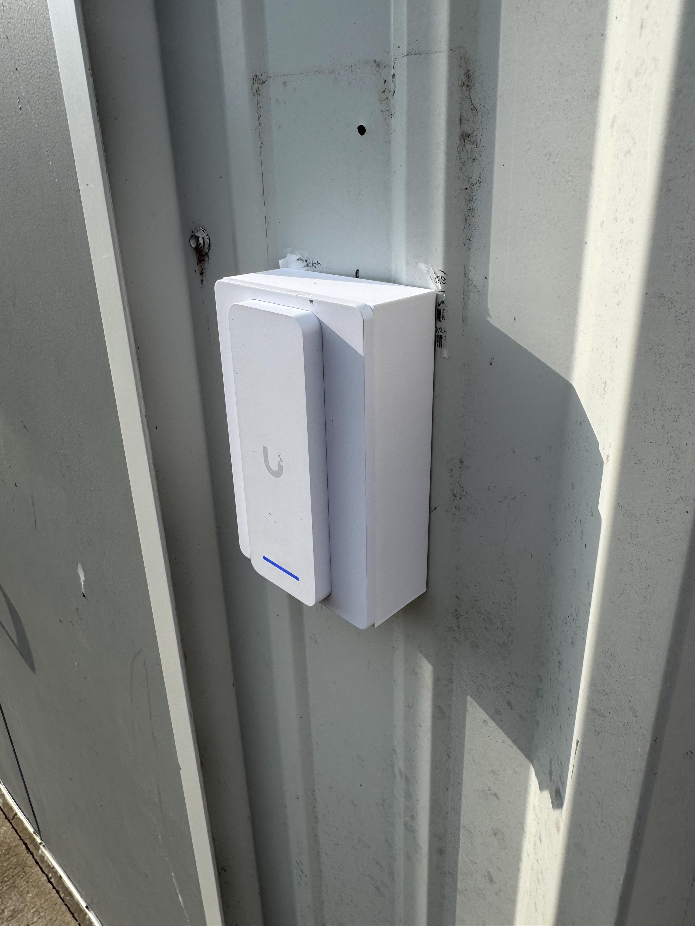 Unifi Access Reader Enclosure: Weather-resistant Mount, Ultra G2/G3 ...