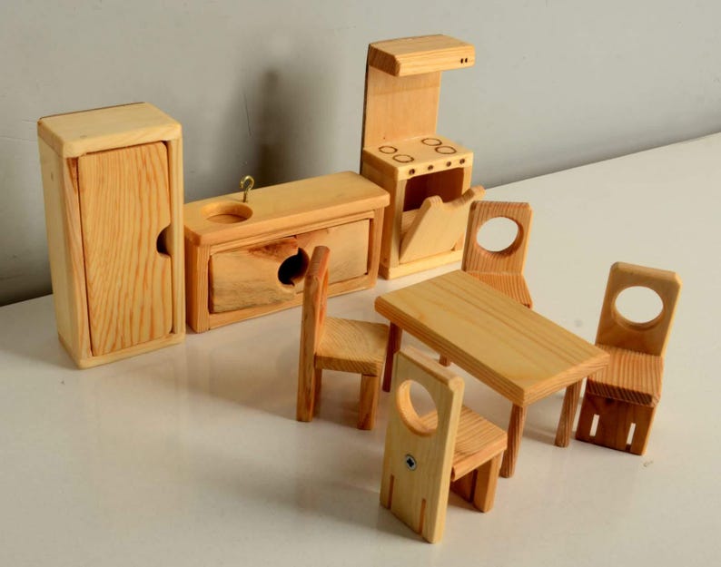 Wooden Dollhouse Furniture Toy Set | 17-piece Wooden Toy Set | Moveable ...