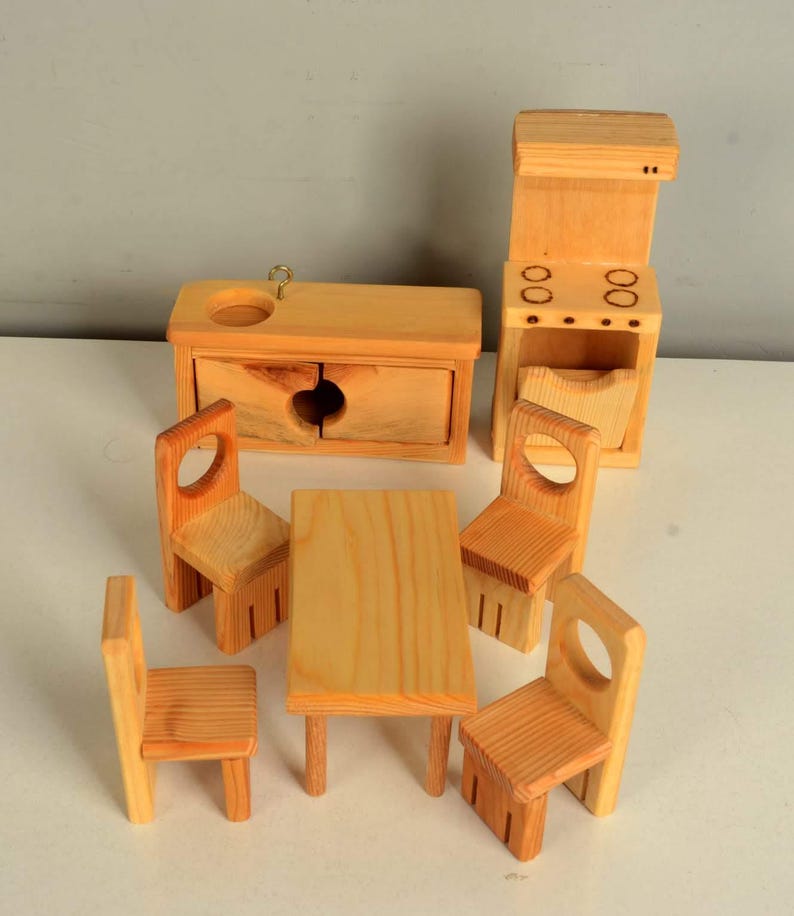 Wooden Dollhouse Furniture Toy Set | 17-piece Wooden Toy Set | Moveable ...