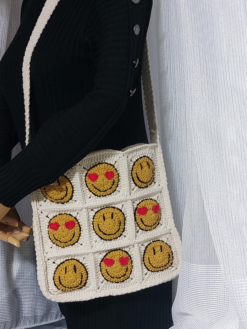 Handmade Crochet Smiley Face Tote Bag, Granny Square, Smiley Face Purse ...