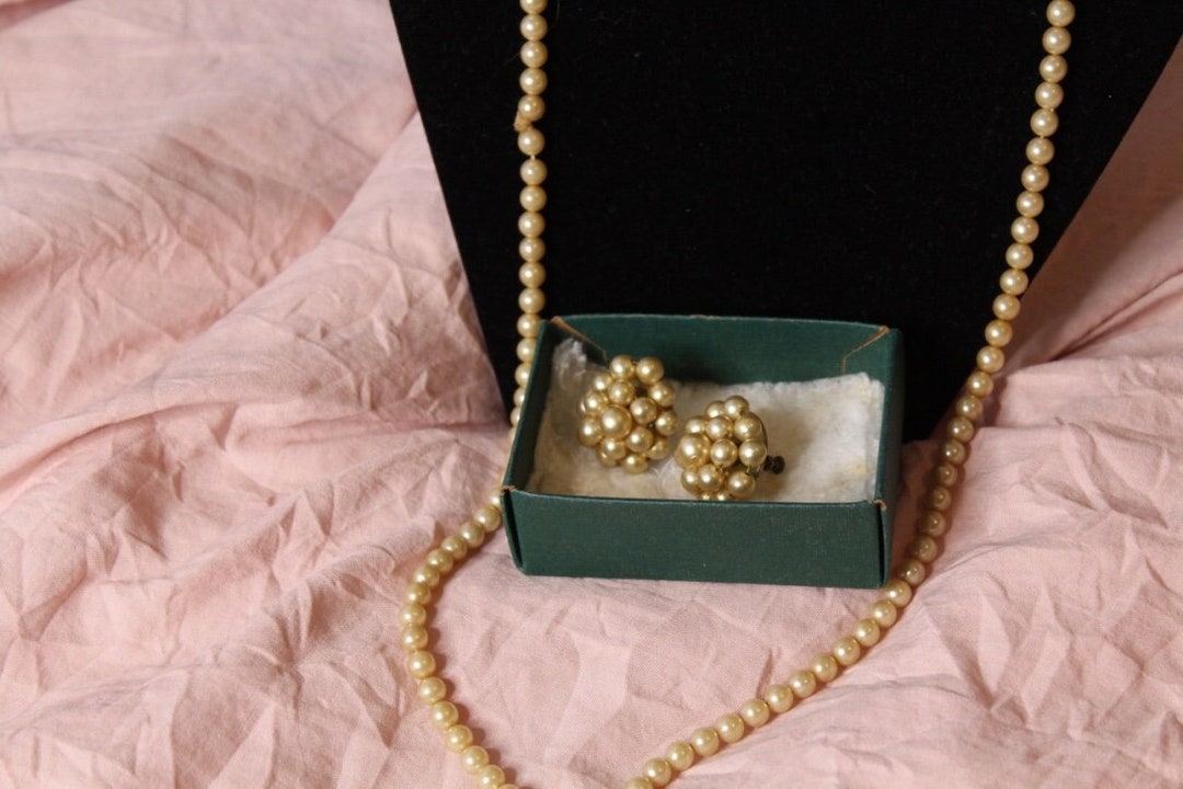 Vintage Faux Pearl Jewelry Set | 1940s-50s Pearl Cluster Screwback ...